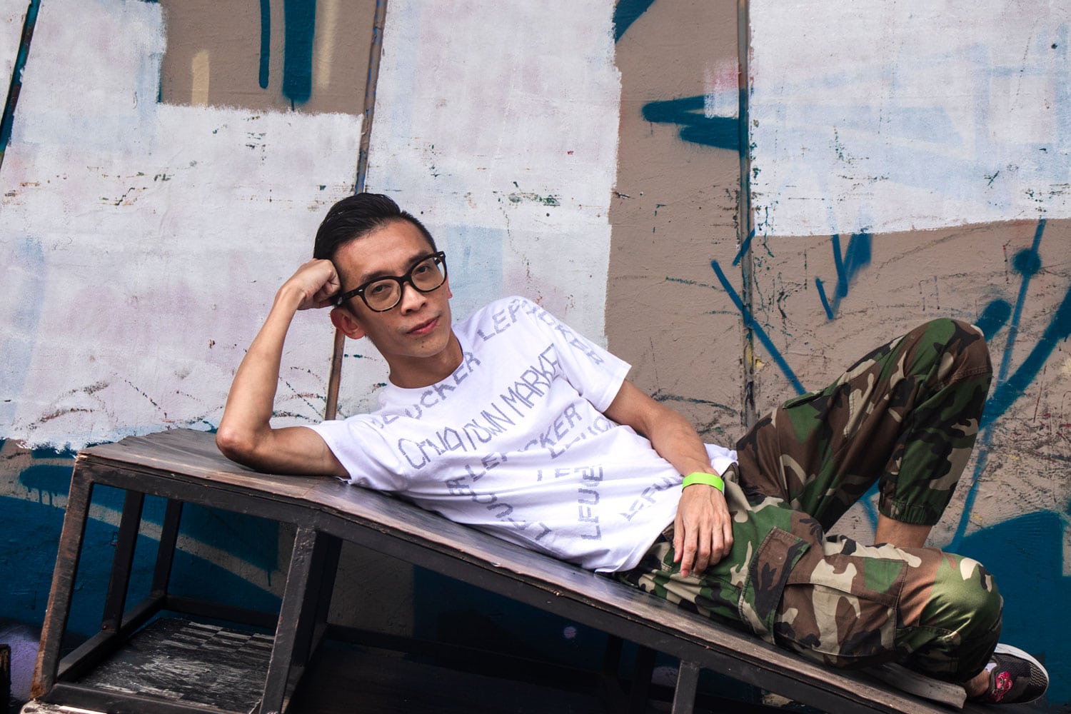 Meet the Self-Confessed 'Con Man' Who Leads a Double Life